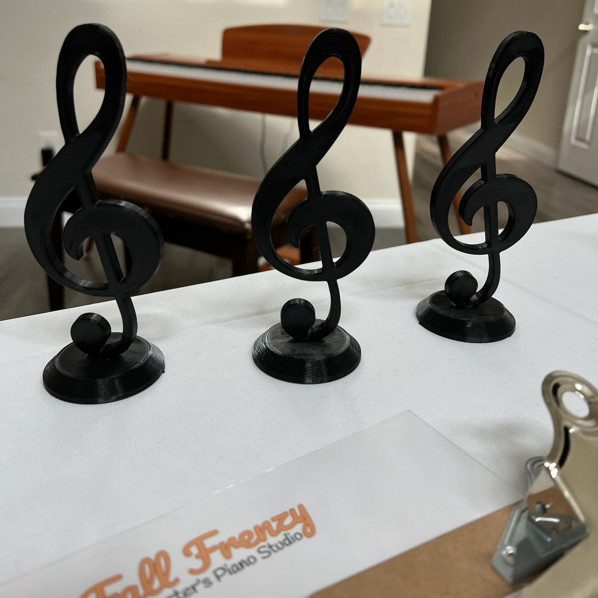 Treble Clef Trophy – PianoBox